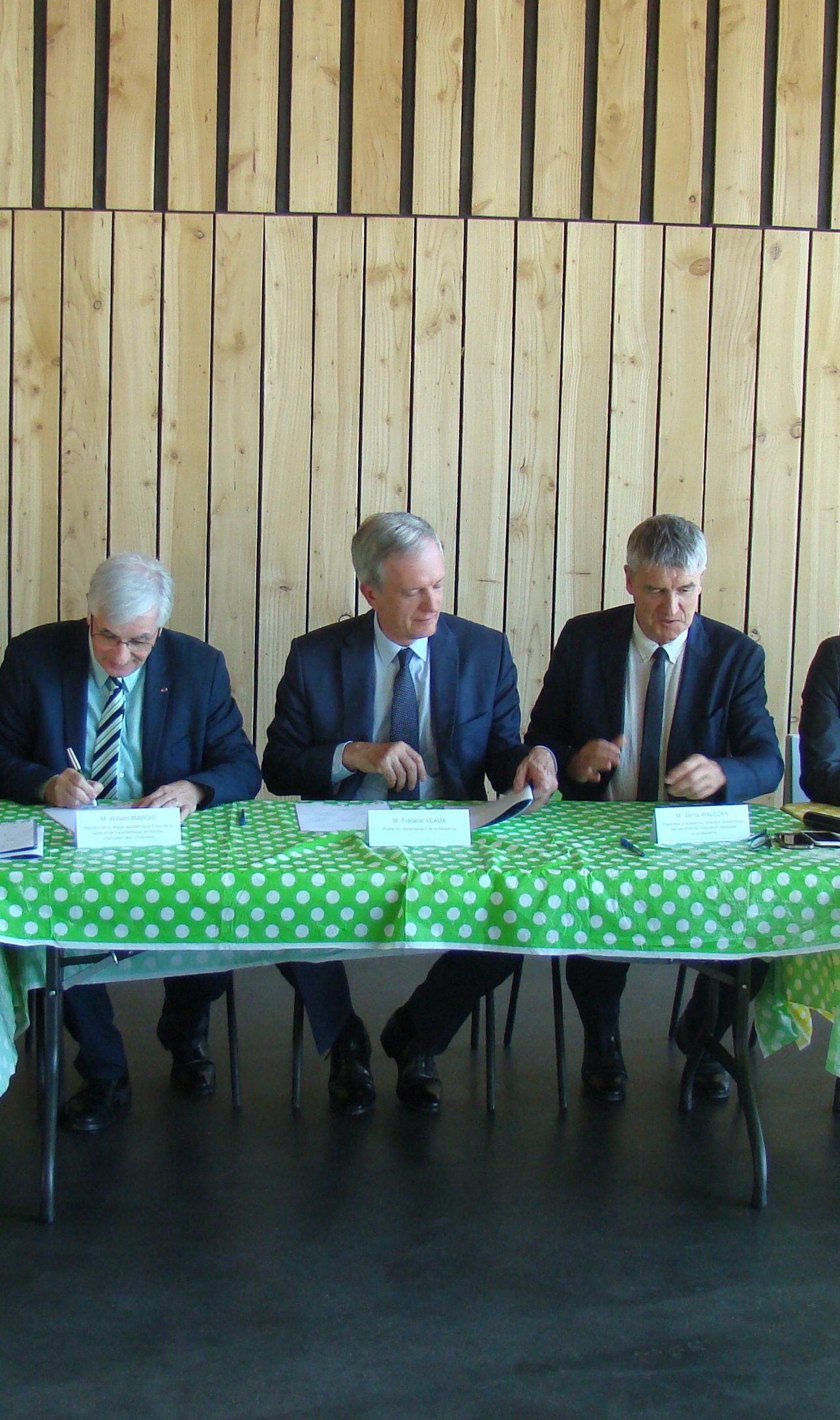Évolution de l'offre scolaire publique en Mayenne au bénéfice de la ...